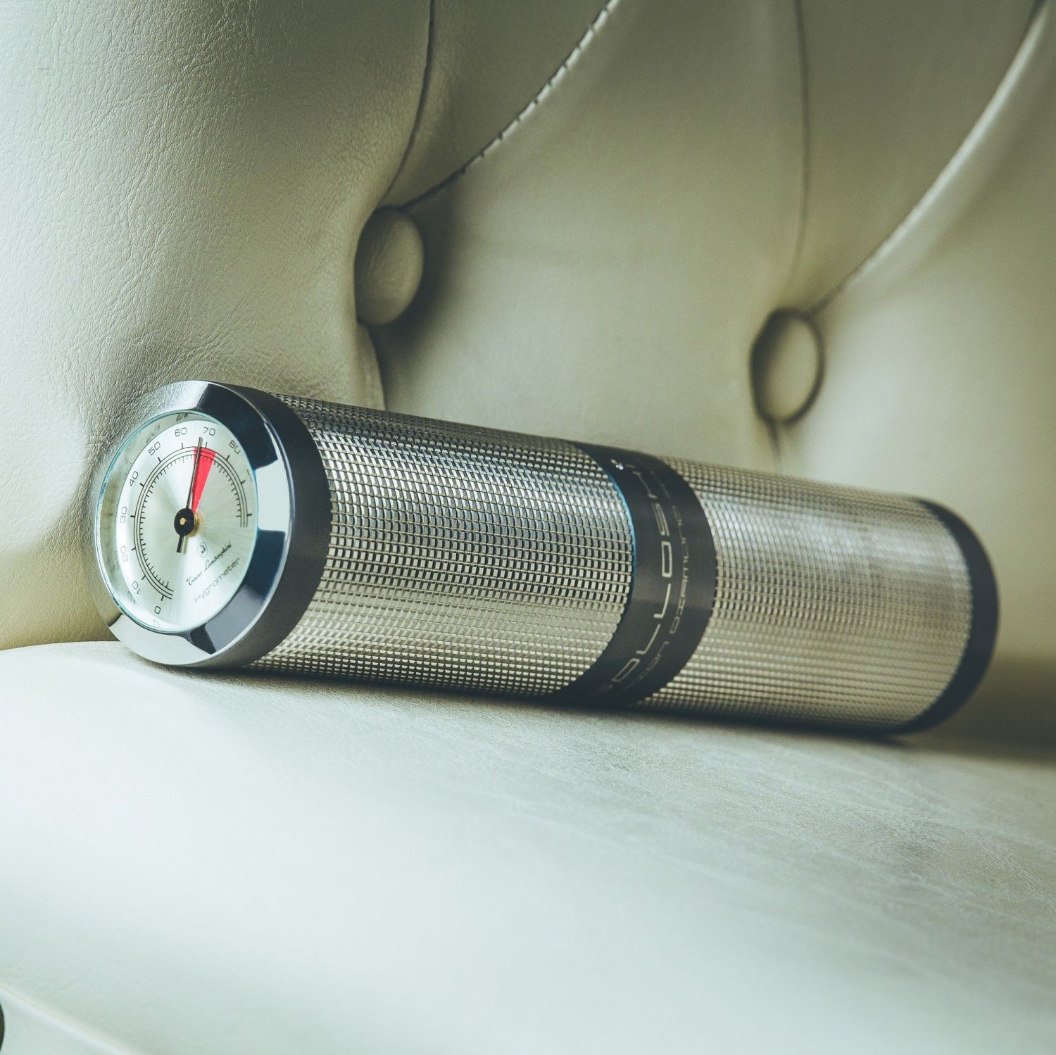 Hyperion Titanium Travel Case Diamond Edition - solloshi.com